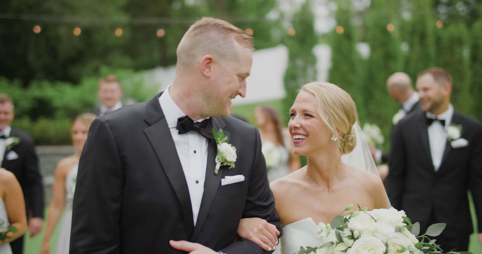 Oliver & Alli | Sky Blue Weddings